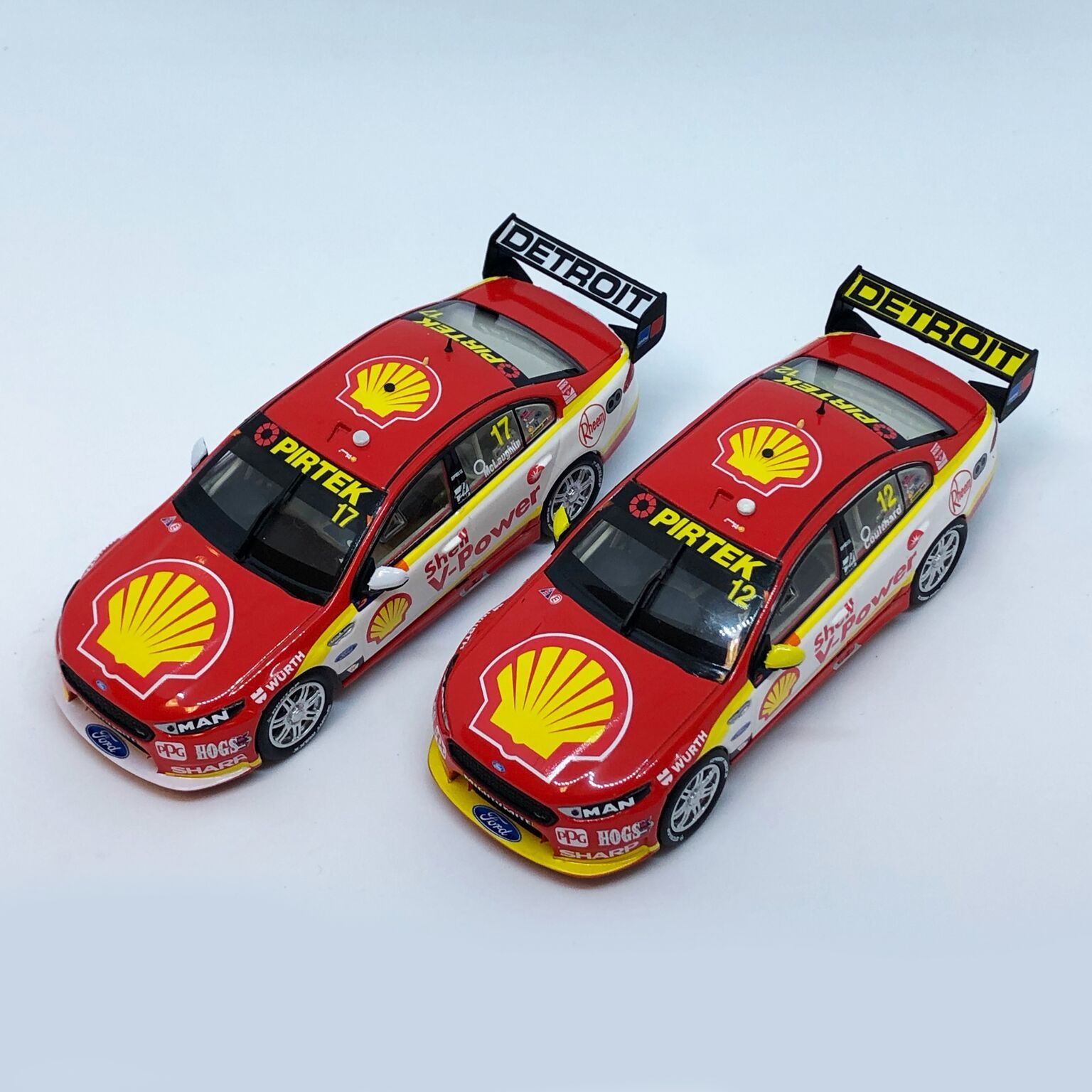 1:43 Shell V-Power Ford FGX Falcon 2017 Teams Twin Set - Fabian ...