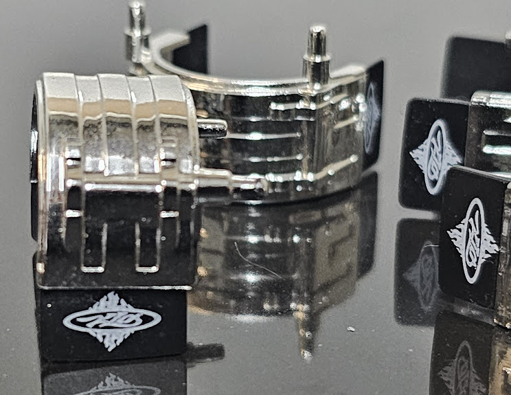 1:50 Kenworth Drake 900 Muscat KLOS Chrome Guards