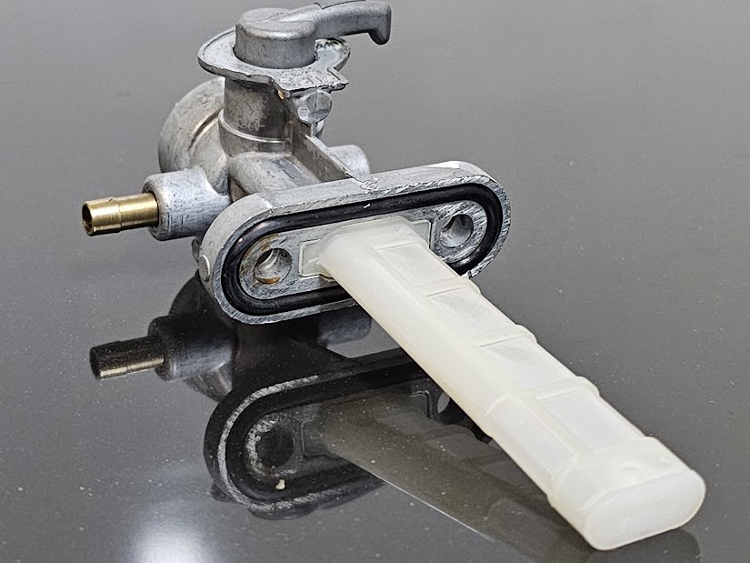 NOS Genuine Suzuki Motorcycle DR125 & DR250 Cock Assembly Fuel Tap