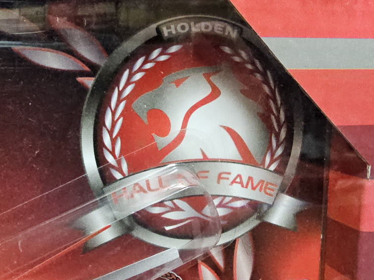 New Large Hall Of Fame HOLDEN Glass Wall Clock Merchandise