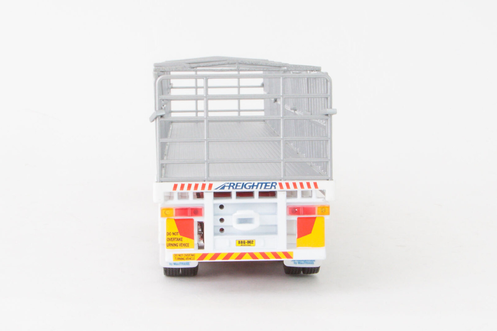 New Drake Maxitrans Freighter Flat Top Trailer Betts Bower 1:50