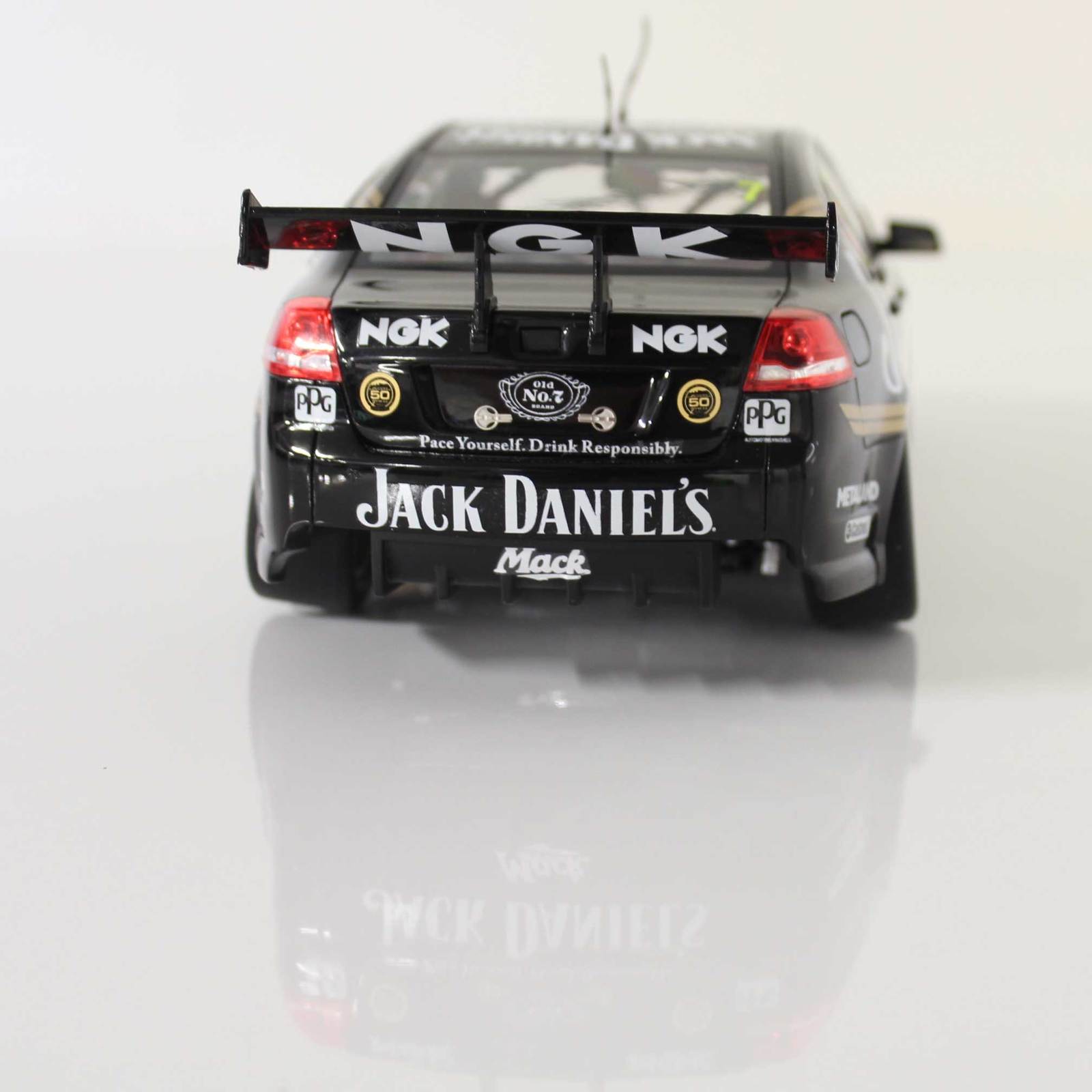 1:18 2012 VE Commodore Kelly / Blanchard Jack Daniels Racing Bathurst 1000