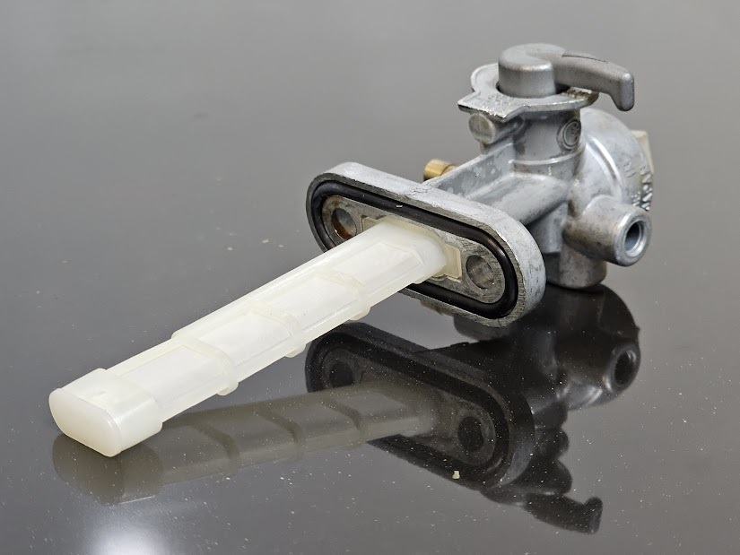 NOS Genuine Suzuki Motorcycle DR125 & DR250 Cock Assembly Fuel Tap