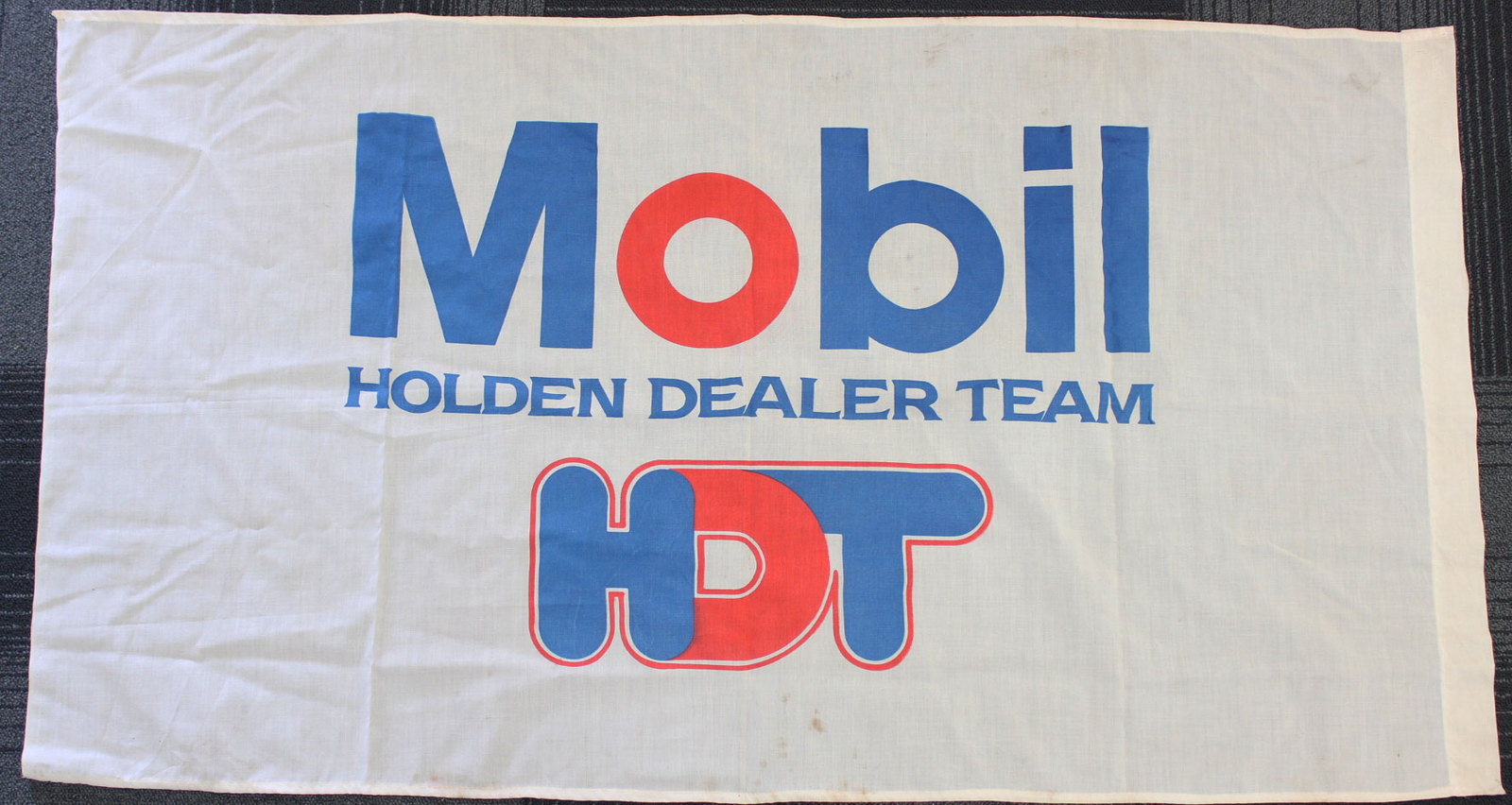 Mobil HDT Flag